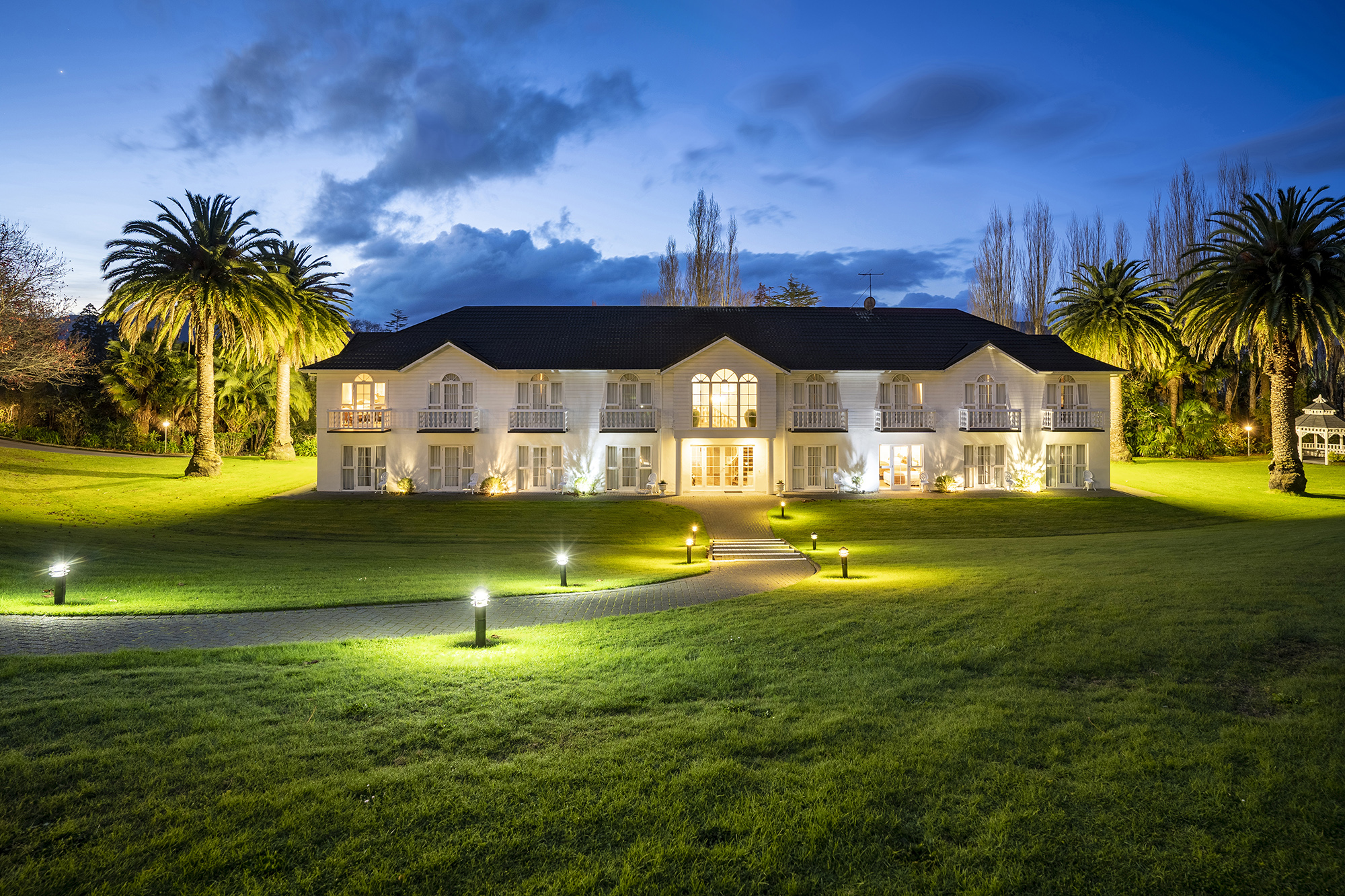 Wallaceville House | WHERE EXPECTATIONS BECOME REALITY